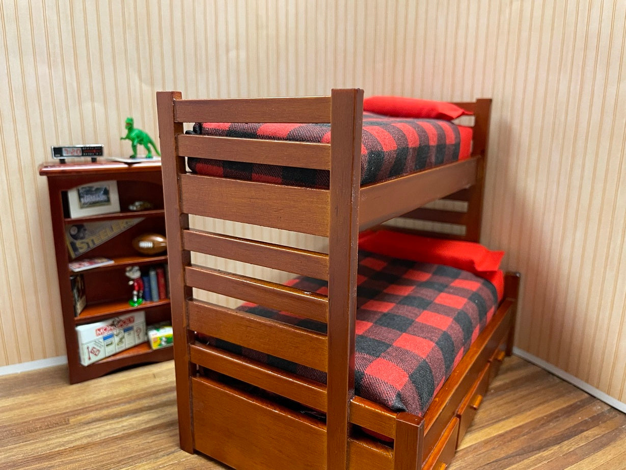 Bunk Bed with Plaid – Dollhouse Junction