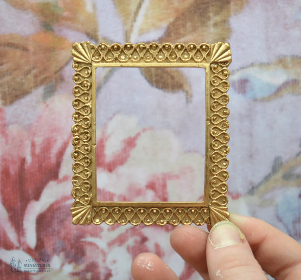 Picture Frame, Mermaid Scale, Gold – Dollhouse Junction