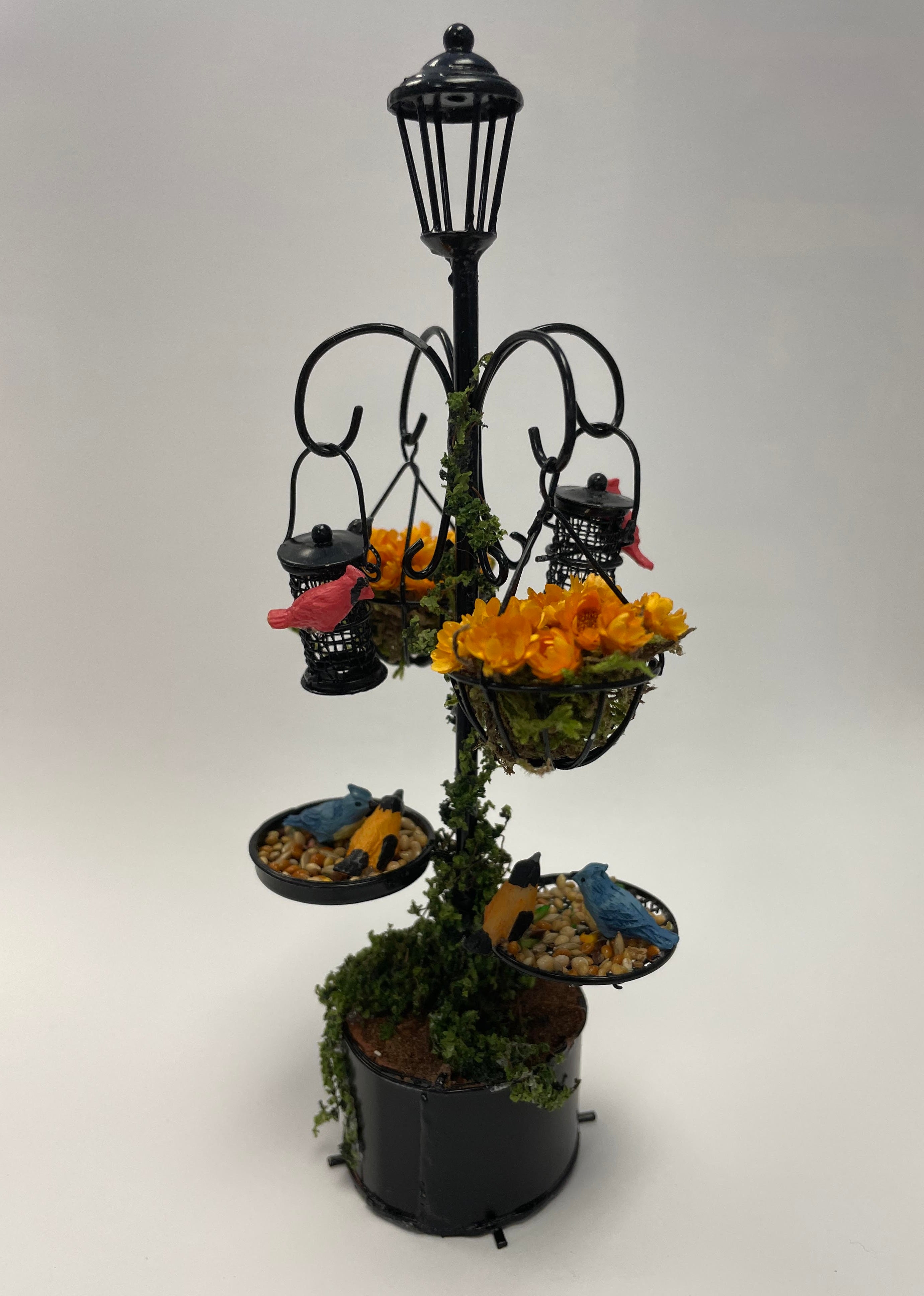 Autumn Bird Feeder Lamp Post – Dollhouse Junction