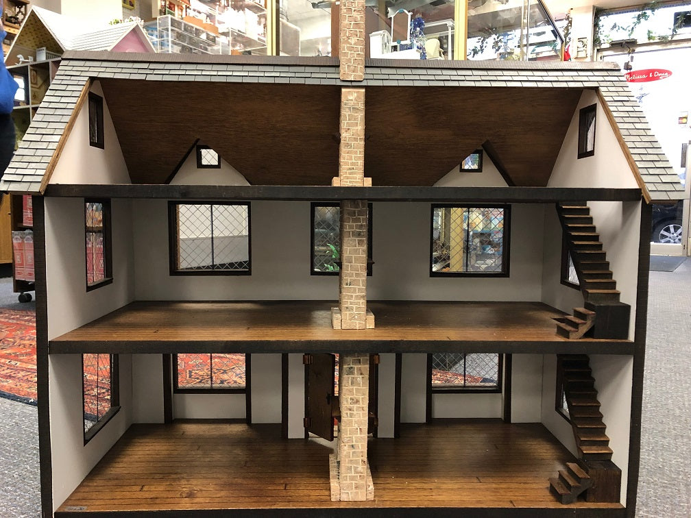 Tudor Manor by Gary Jay – Dollhouse Junction